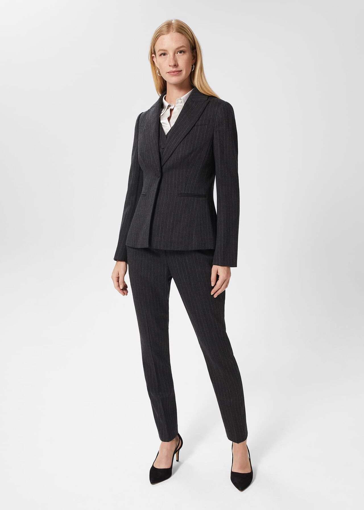 Chelsea Jacket Suit Outfit