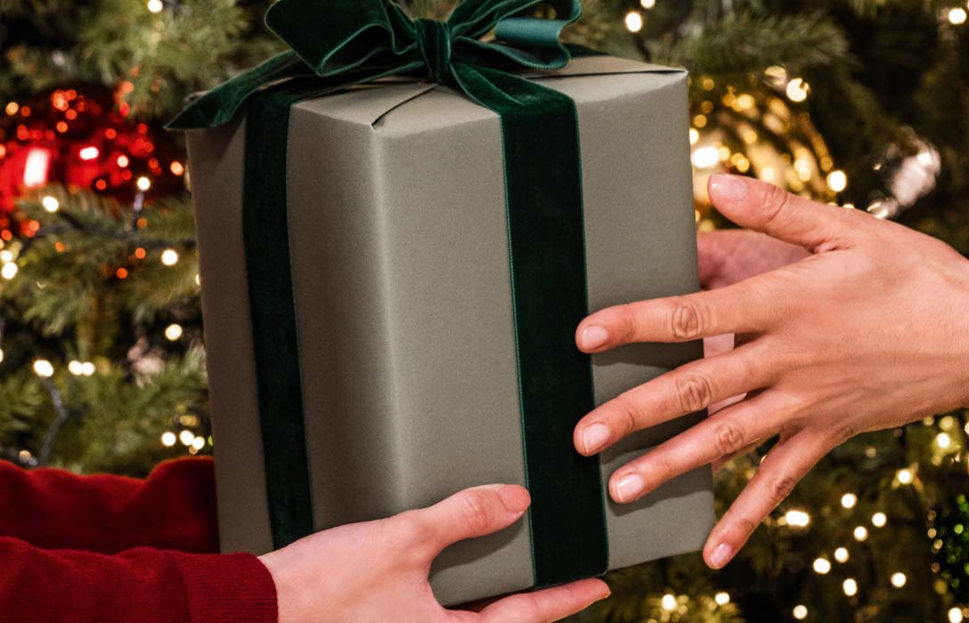 What to wear to a Christmas party | Style advice | Hobbs London